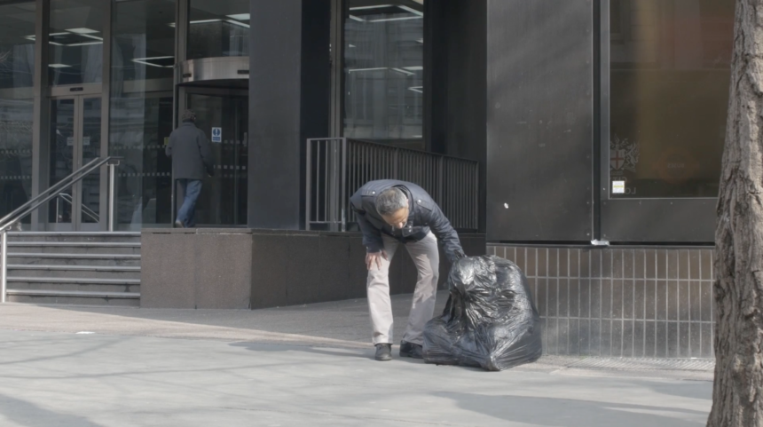 Left Out ศิลปะที่มีแรงบันดาลใจจากคนไร้บ้าน - Penguin Homeless